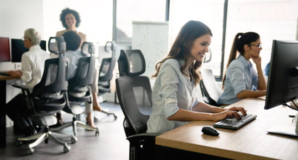 Werkgevers willen personeel terug op kantoor - Vastgoed Business School